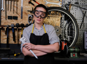 7 Steps To Make a DIY Electric Bike At Home (2024 Guide)